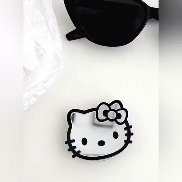 Hello Kitty | Other | Hello Kitty Popsocket Mirror Cellphone Holder ...